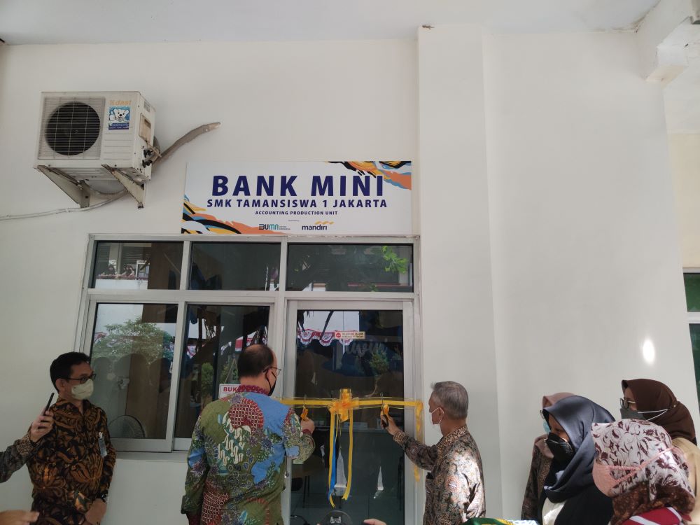 SMK TAMANSISWA 1 JAKARTA
